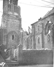 865-L'église de Vierville en 1944
